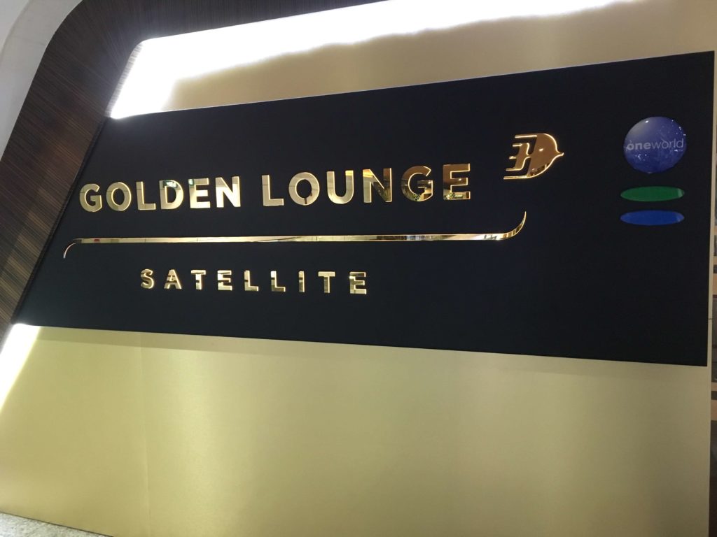 Lounge Review: Malaysia Airlines Business Class Lounge - Golden Lounge ...