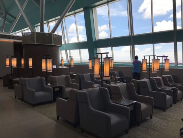 Lounge Review: Saphire | Plaza Premium Lounge T3 Internasional Soekarno ...