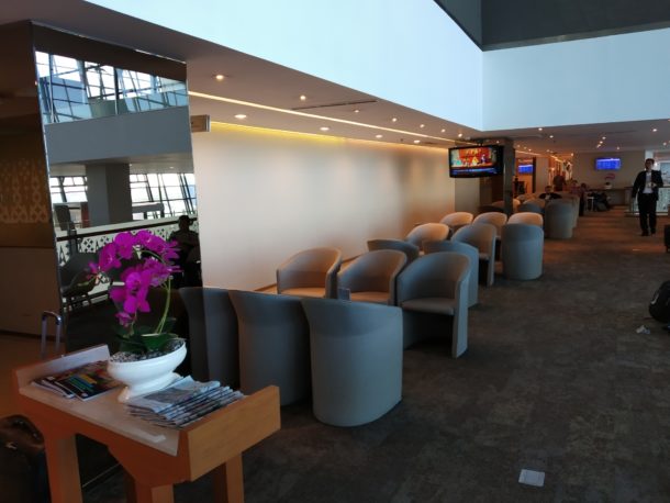 Lounge Review: Garuda Indonesia Executive Lounge Terminal 3 Domestik ...