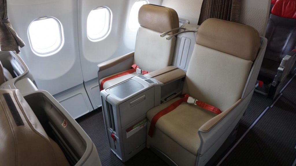 (DIHENTIKAN) TRIK: Gratis Upgrade ke Business Class Batik Air dengan ...