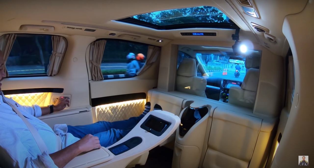 (Video) Mobil ala First Class Pesawat Untuk Sehari-hari - PinterPoin