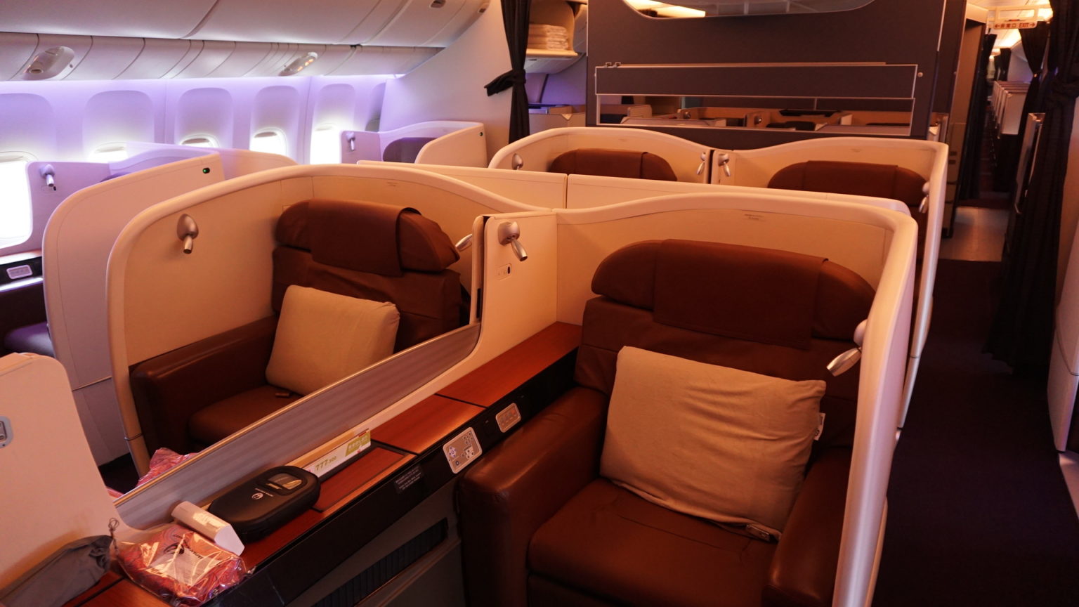 Flight Review: Japan Airlines (JAL) First Class Boeing 777-300ER Tokyo ...