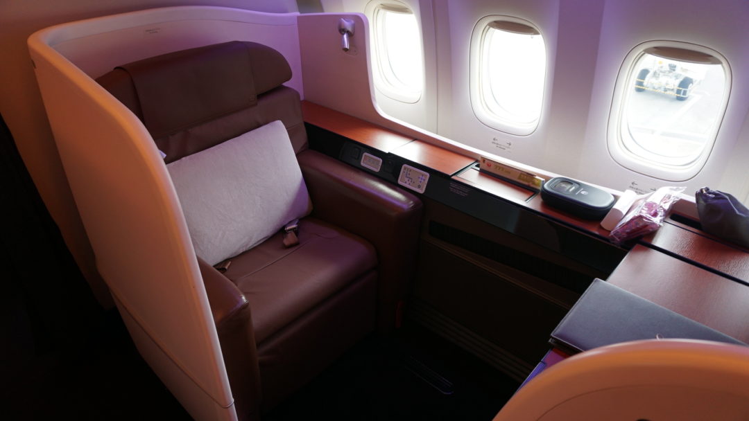 Flight Review: Japan Airlines (JAL) First Class Boeing 777-300ER Tokyo ...