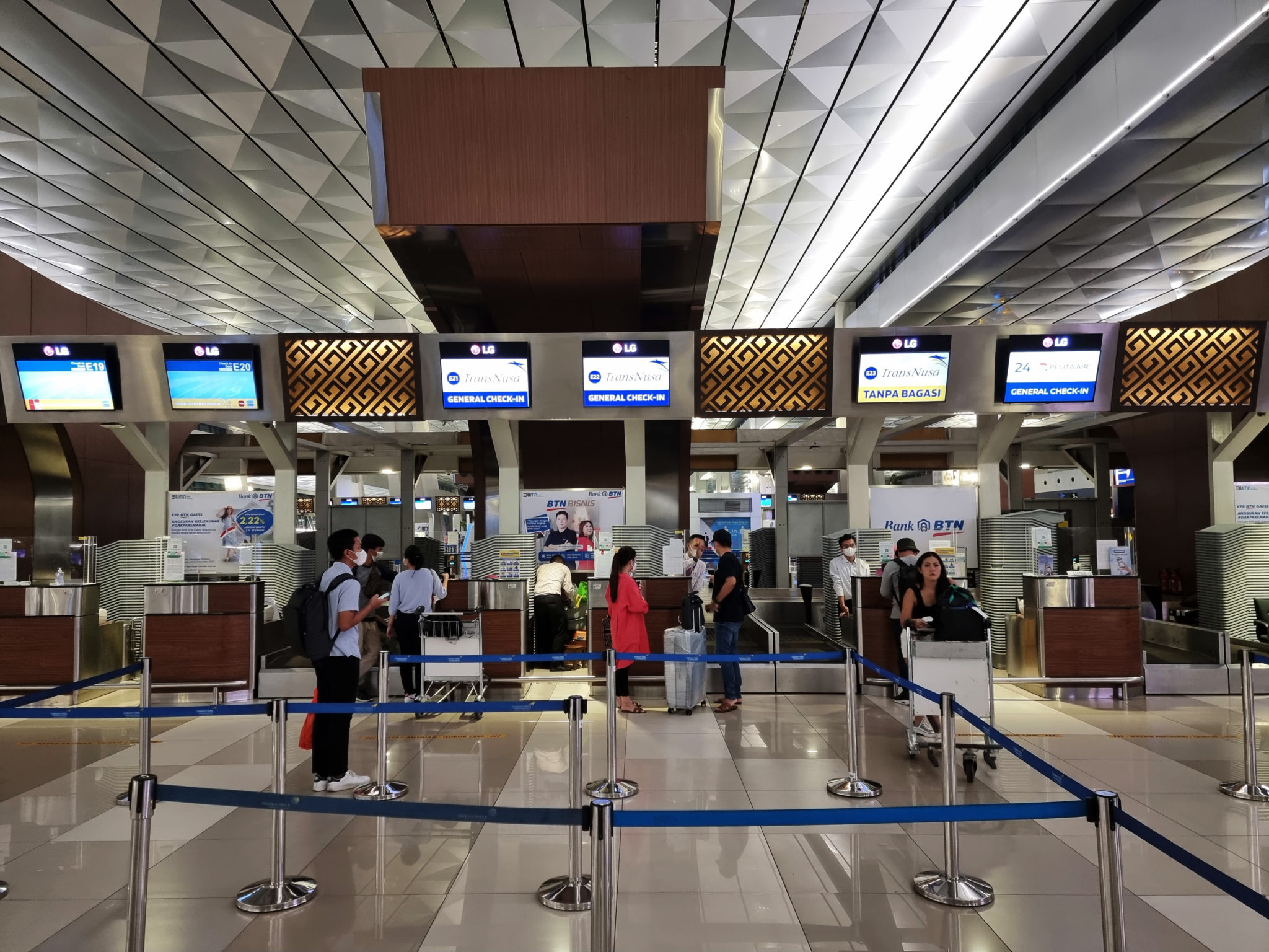 Flight Review: TransNusa Economy Class Jakarta - Bali (Penerbangan ...