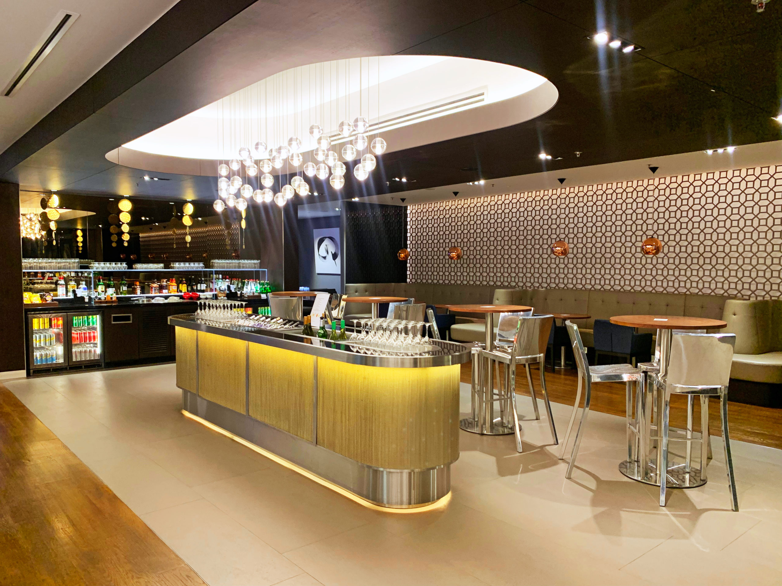 Lounge Review: British Airways Singapore Lounge - PinterPoin